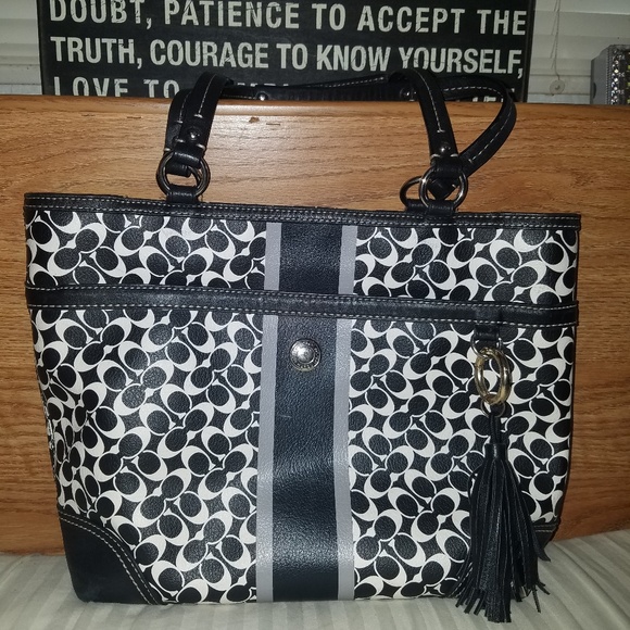 Coach | Bags | Coach Signature Chelsea Heritage Tote | Poshmark